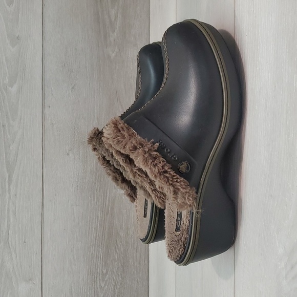 CROCS | Shoes | Crocs Women Cobbler Eva Comfort Insulated Lined Clogs ...